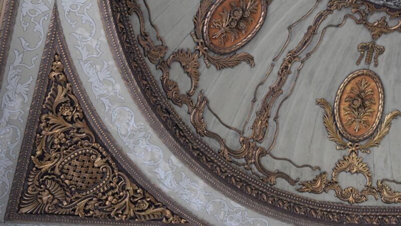 Istanbul's Popular Duo: Hagia Sophia & Topkap Palace - Who Should Book?