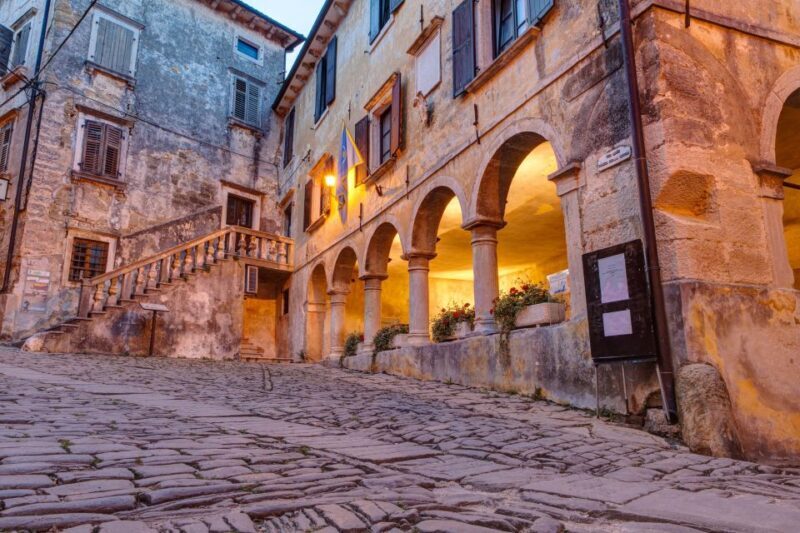 Istra tour: Pore - Gronjan - Motovun, with truffle tasting - Transportation and Group Dynamics