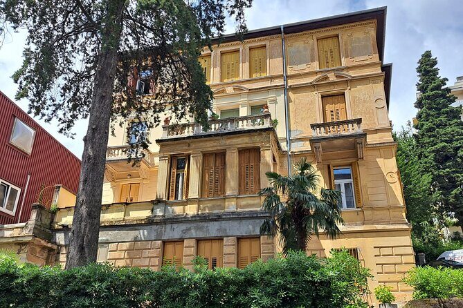 Istria, Opatija and Hum unique private tour from Zagreb - Exploring Hum: The World’s Smallest Town