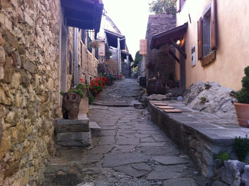 Istria: Unknown Istria and "World's Smallest City" Hum - Paying Attention to the Details