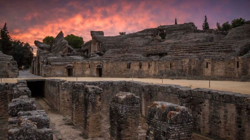 Itálica: 3-Hour City of Emperors Tour from Seville - Exploring Itálica: A Day in the Roman Empire