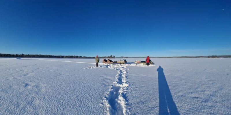 Ivalo:Sleighride Tour and Fishing on a Lake in the Wild - The Experience in Context