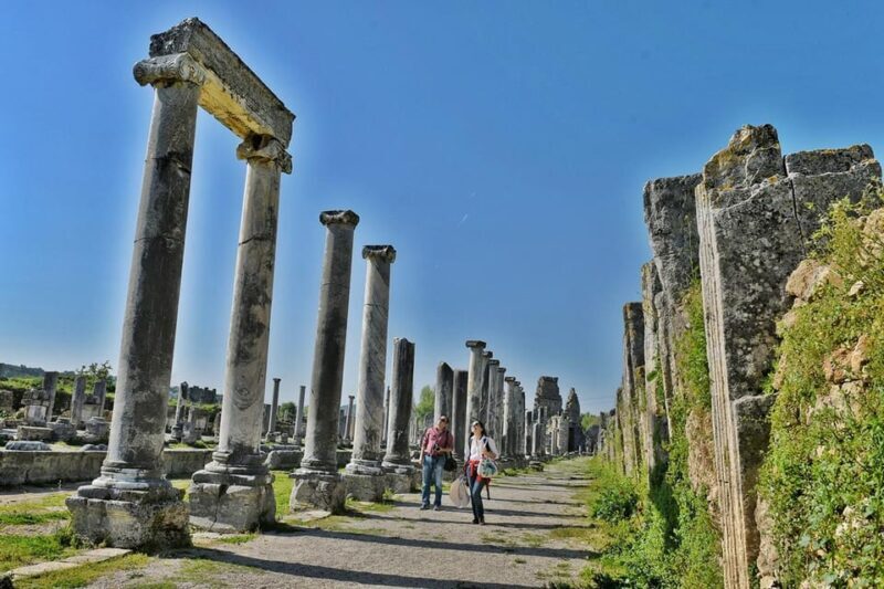 Izmir: Pergamum Tour with Private Guide & Van - Exploring Pergamon’s Ancient Acropolis