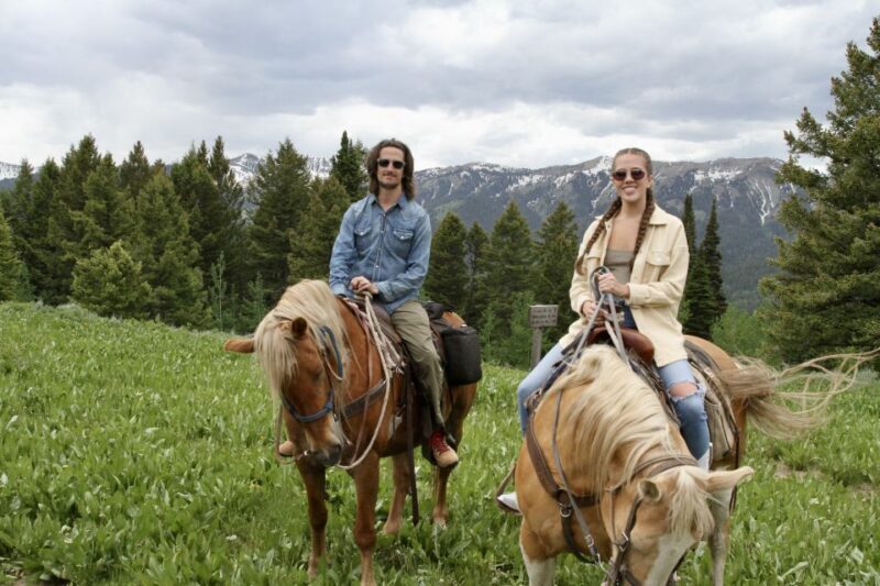 Jackson Hole: Teton View Guided Horseback Ride with Lunch - Key Points