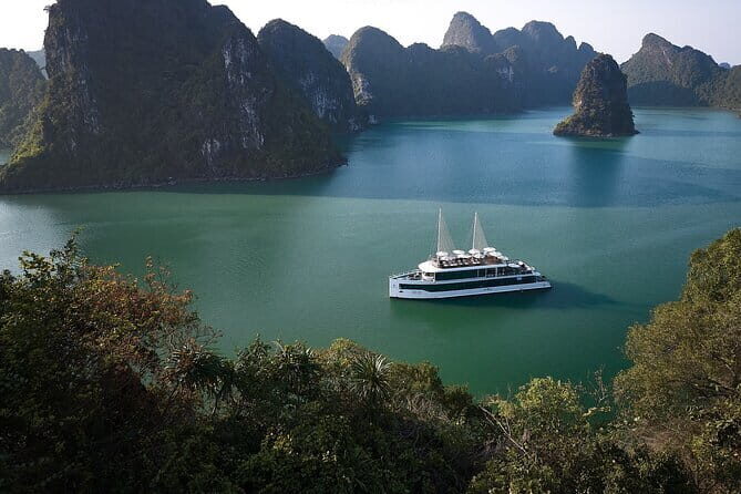 JADE SAILS - 1 Day Cruise in Halong & Lan Ha Bay from Hanoi - An In-Depth Look at the Jade Sails Cruise Experience