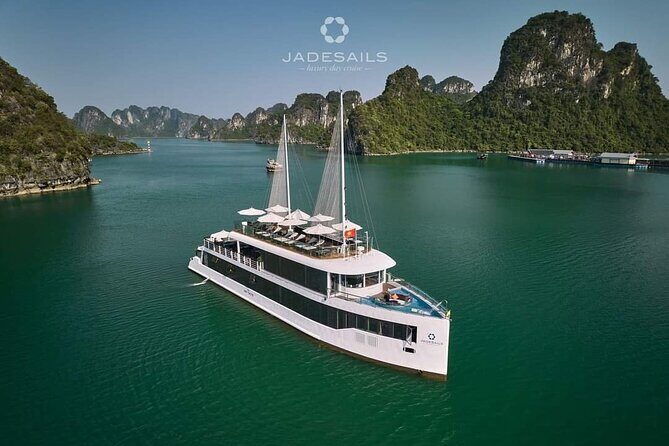 JADESAILS Modern Yacht Style in Halong Bay with Luxury Service - Who Will Love This Tour?