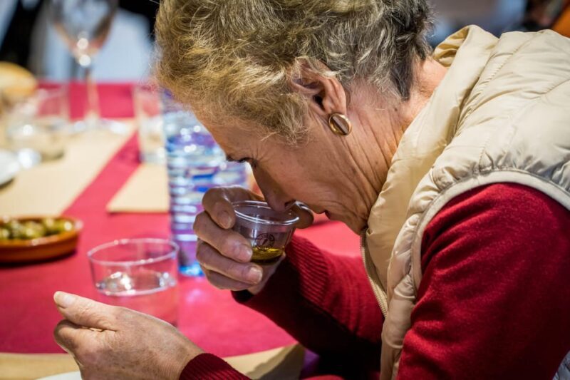 Jaén: Guided Olive Mill Tour with Olive Oil Tasting - What Travelers Say
