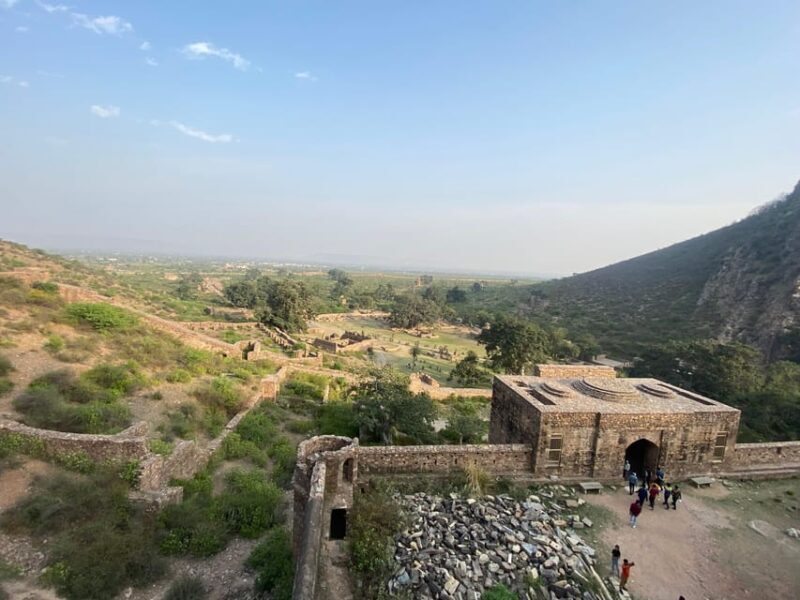 Jaipur: Abhaneri Step Wells & Haunted Bhangarh Day Tour - The Sum Up