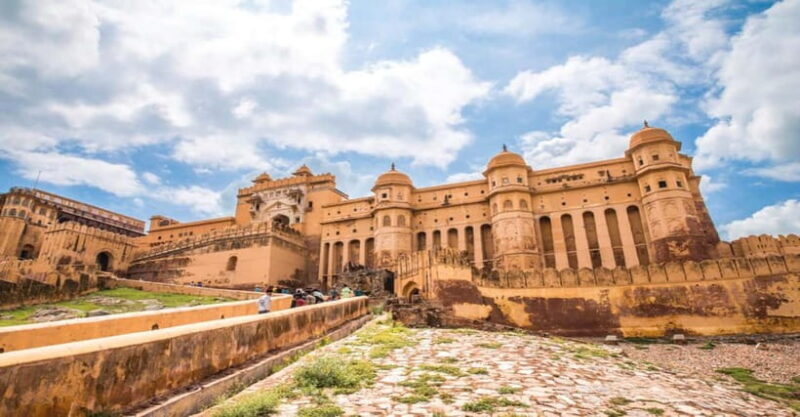 Jaipur: Amber Fort, Stepwell & Blind Love Temple Guided Tour - Key Points