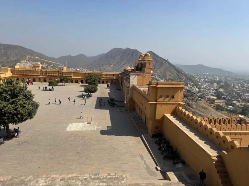 Jaipur: Amer Fort Guided Tour with Local Guide - Key Points