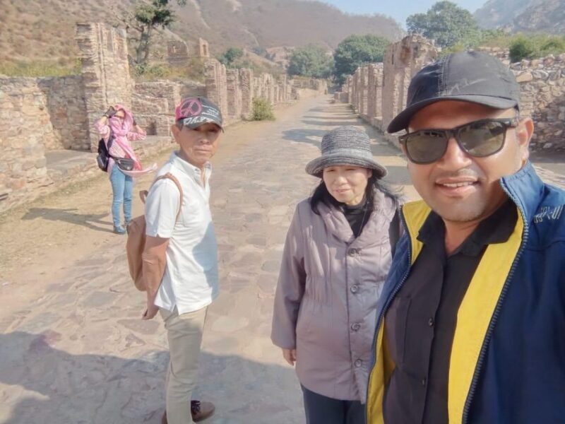 Jaipur: Chand Baori & Bhangarh Fort tour - All Inclusive - Key Points