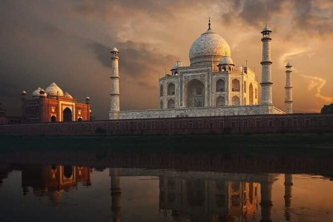 Jaipur : Chand Baori, Bharatpur Bird Sanctuary, Fatehpur Sikri. - FAQs