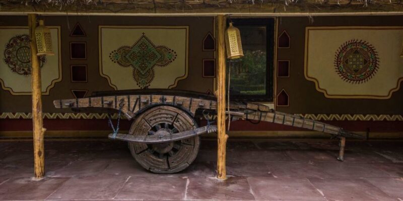 Jaipur: Chokhi Dhani with Private Transportation and Dinner - Key Points