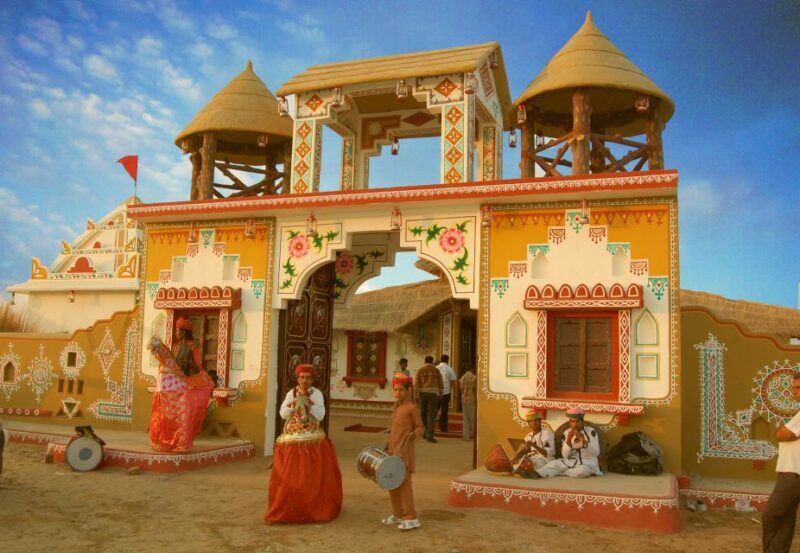 Jaipur: Chokhi Dhani with Private Transportation and Dinner - An In-Depth Look at the Experience