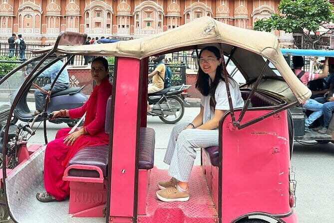 Jaipur City Tour by Women-Driven E-Rickshaw - Key Points