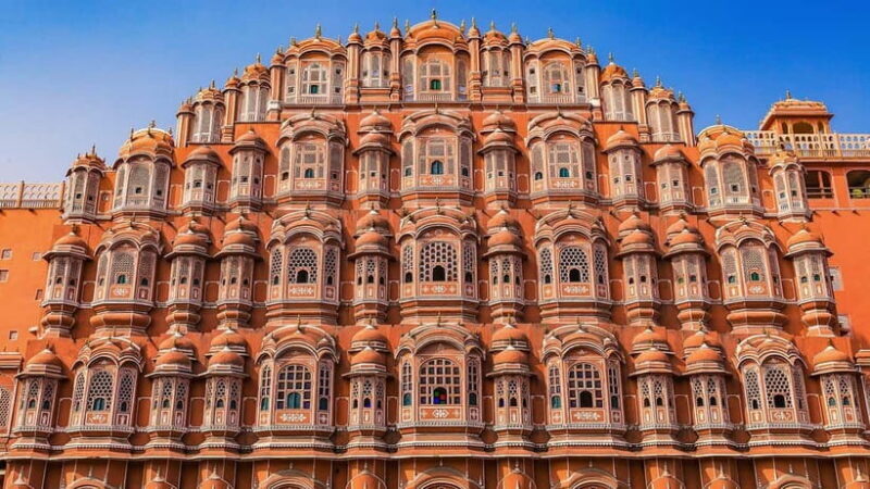 Jaipur City Tour: City Palace, Jantar, Hawa & Jal Mahal - An In-Depth Look at the Jaipur City Tour