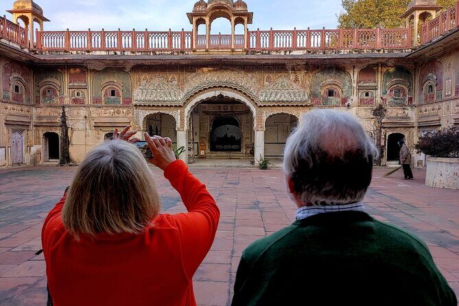 "Jaipur Cultural Walk: Explore life behind the pink walls" - An In-Depth Look at the Itinerary
