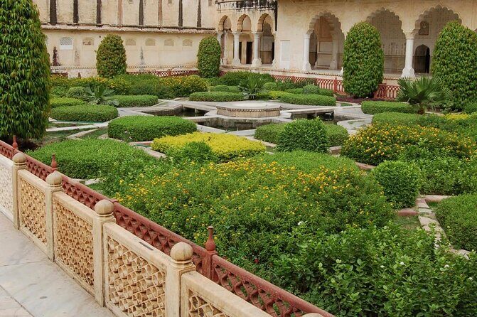 Jaipur: Discover Pink City on TukTuk (Guided Tour & Food Tasting) - A Deeper Look at the Jaipur Tuk Tuk Tour