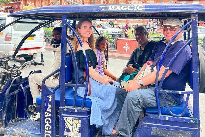 Jaipur Full Day Guided Tour with Local Food Experience - Exploring Jaipur’s Top Sights