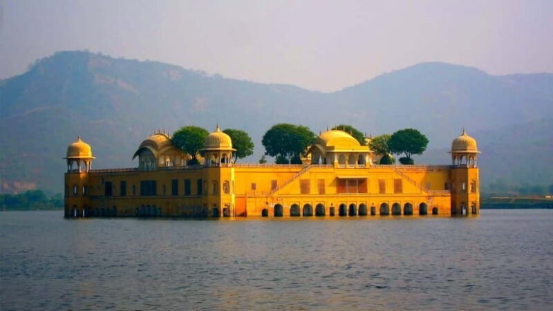 Jaipur: Full-Day Sightseeing Tour By Car with Guide - Key Points