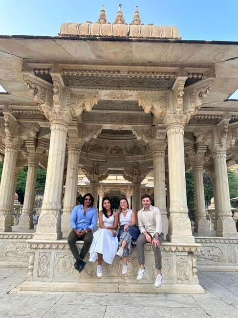 Jaipur: Full-Day Sightseeing Tour by Car with Guide - Exploring Jaipur: A Thoughtfully Curated Full-Day Tour