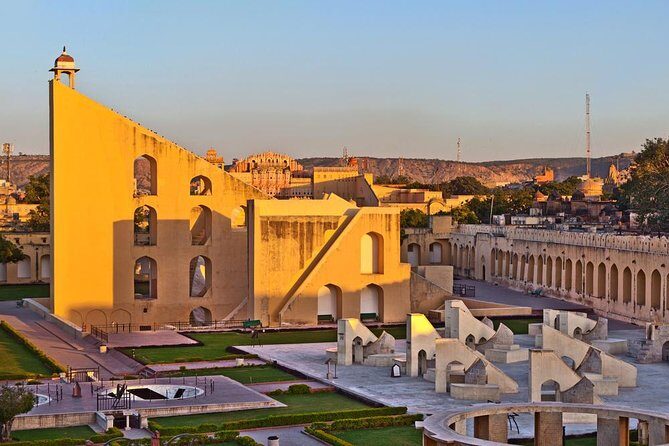 Jaipur Full-Day Tour by Car with Govt Guide - Key Points