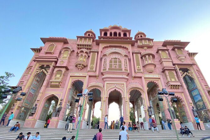 Jaipur Full-Day Tour with Car Guide, Flower Market & Bazaars - FAQ