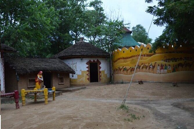Jaipur full-day tour with dinner at Chokhi Dhani Village - FAQ