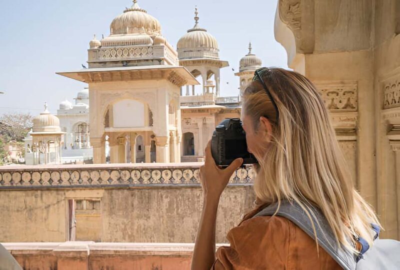 Jaipur Full Day Tour with Pickup & Drop-off in Agra or Delhi - Hawa Mahal: The Pink Palace