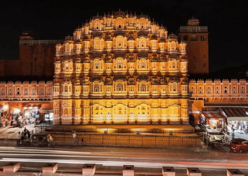 Jaipur: Guided Evening Walking Tour with a Local - Key Points