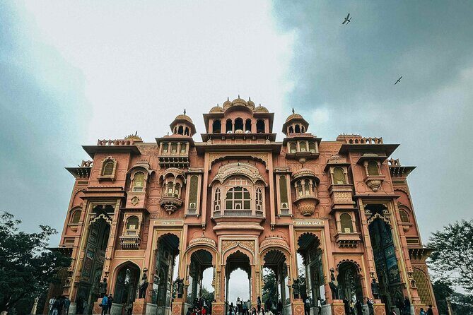 Jaipur Half Day Tour By Tuk Tuk - The Highlight: Hawa Mahal – The Palace of Wind