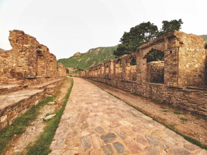 Jaipur: Haunted Bhangarh Fort and Abhaneri Stepwell Day Trip - FAQs
