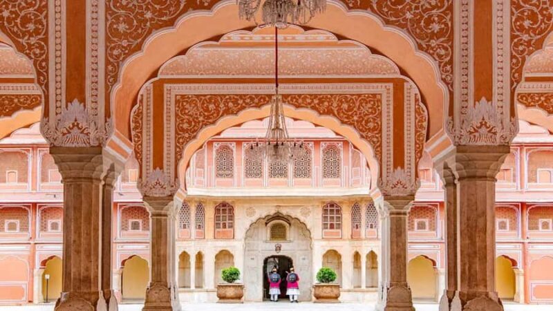 Jaipur: Hawa Mahal, Palace Guided Tour with Entry Ticket - Key Points