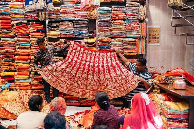 Jaipur Heritage and Old Market Shopping Tour - Exploring the Heritage and Markets in Detail