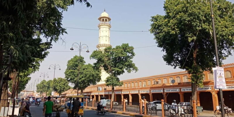 Jaipur: Historical Walking Tour and Street Food Tasting - Exploring Jaipur on Foot: A Genuine and Engaging Approach