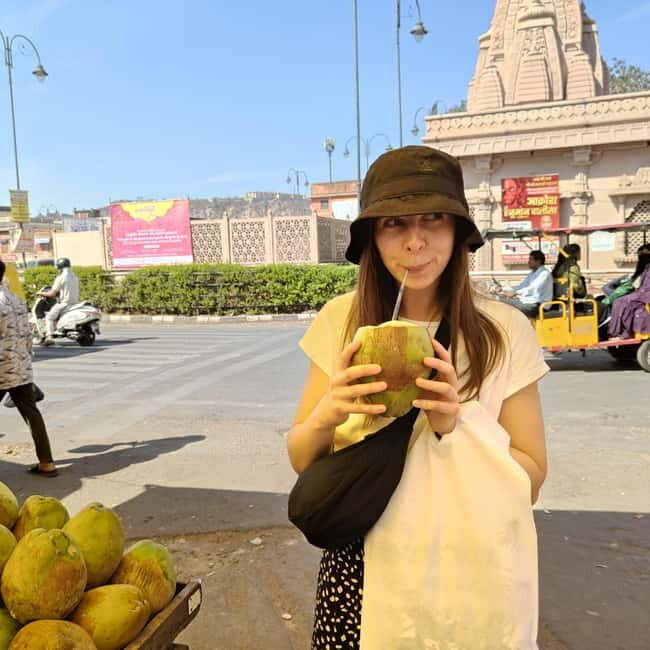 Jaipur: Historical Walking Tour and Street Food Tasting - Sampling Jaipur’s Flavors