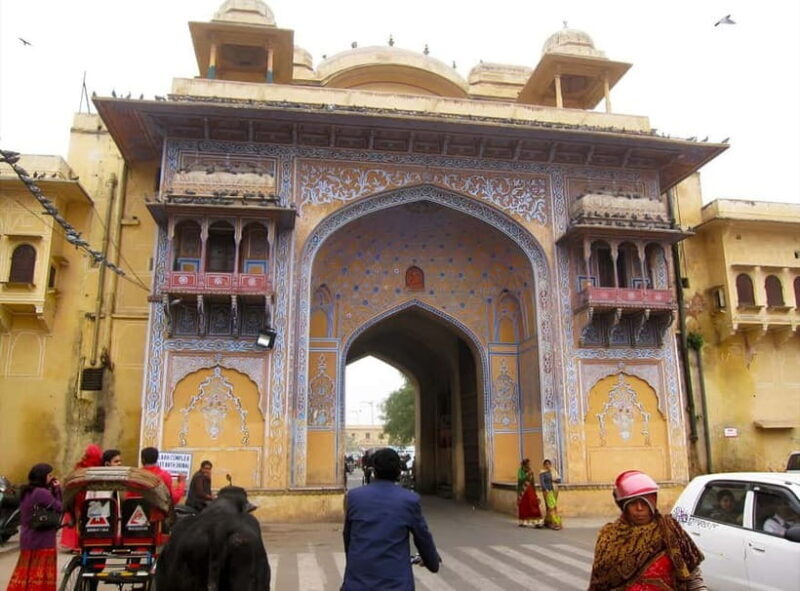 Jaipur: Historical Walking Tour and Street Food Tasting - Summary