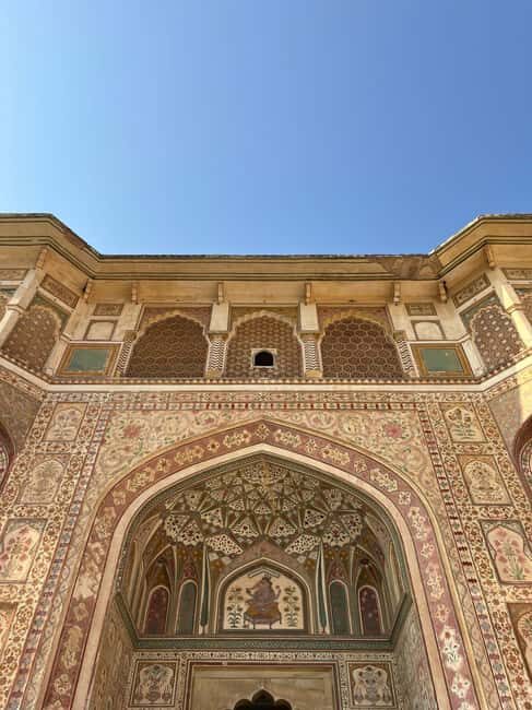 Jaipur in 2 Days: Iconic Sights with Daily Breakfast & Lunch - FAQs