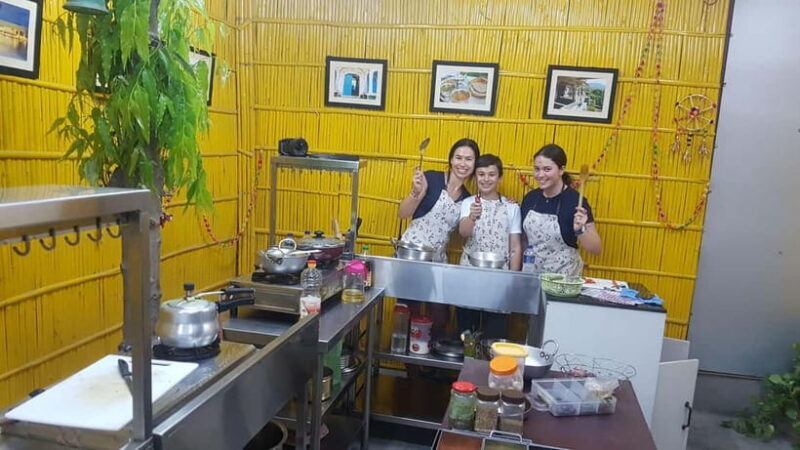 Jaipur: Market Tour, Cooking Class, and Lunch - Key Points