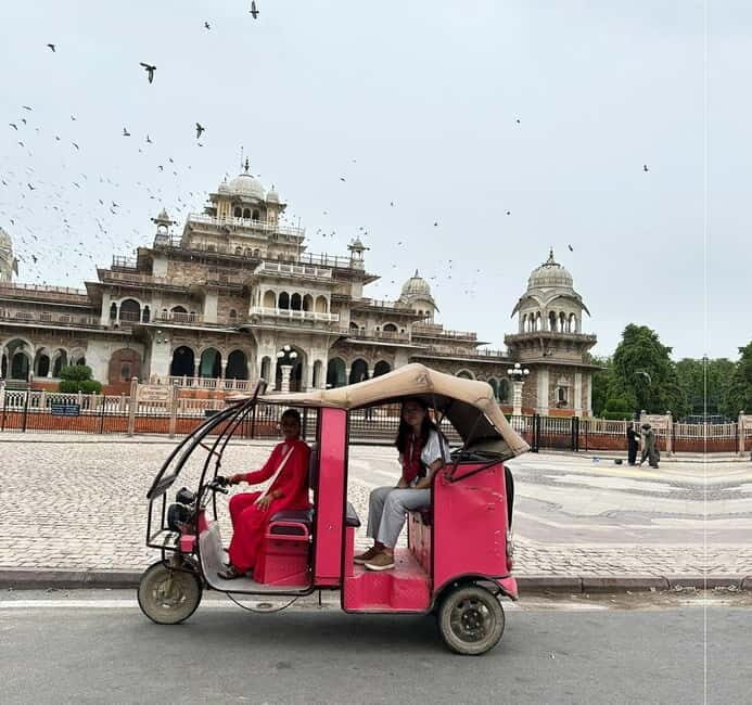 Jaipur Private City Tour with a Women-Driven E-Rickshaw Ride - Who Should Consider This Tour?