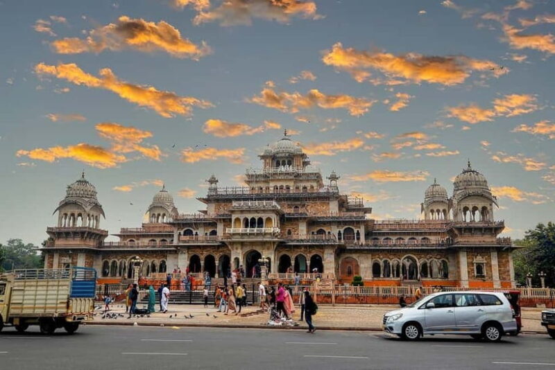 Jaipur: Private City Tour with Car, Guide, Tickets & Lunch - Practical Considerations
