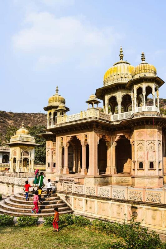 Jaipur: Private City Tour with Guide and Entry Tickets - Who Should Consider This Tour?