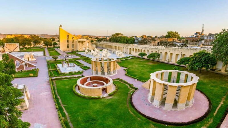 Jaipur: Private Full Day City Tour By Tuk-Tuk/Car with Guide - Key Points