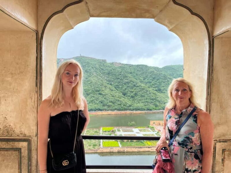 Jaipur: Private Full-Day City Tour with Female Guide - Authenticity and Guide Quality