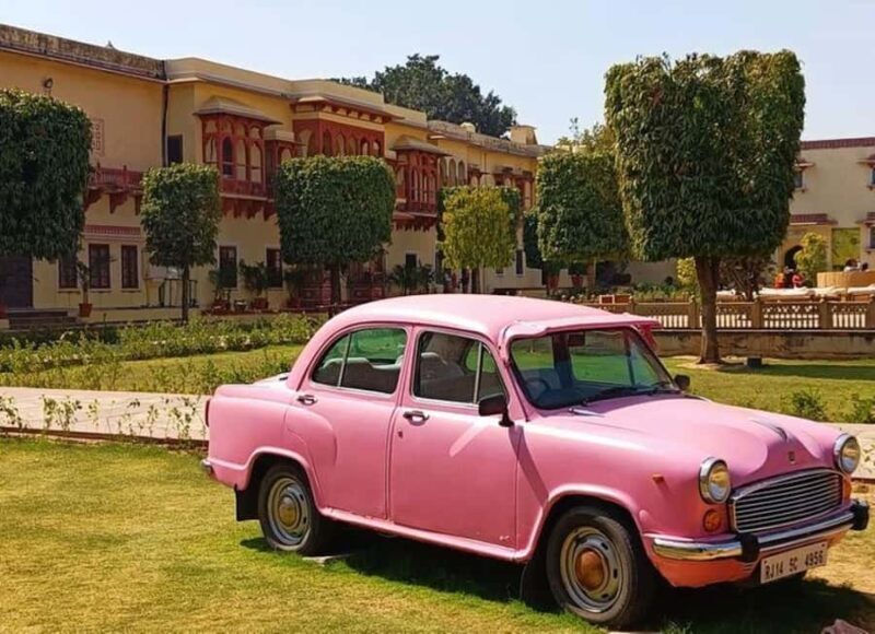 Jaipur private guided tour by vintage Luxury car - Key Points