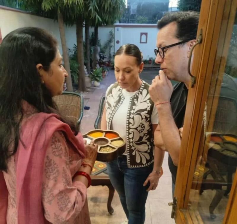 Jaipur: Private Sightseeing & Cooking Class with AC Vehicle - Who Will Love This Tour?