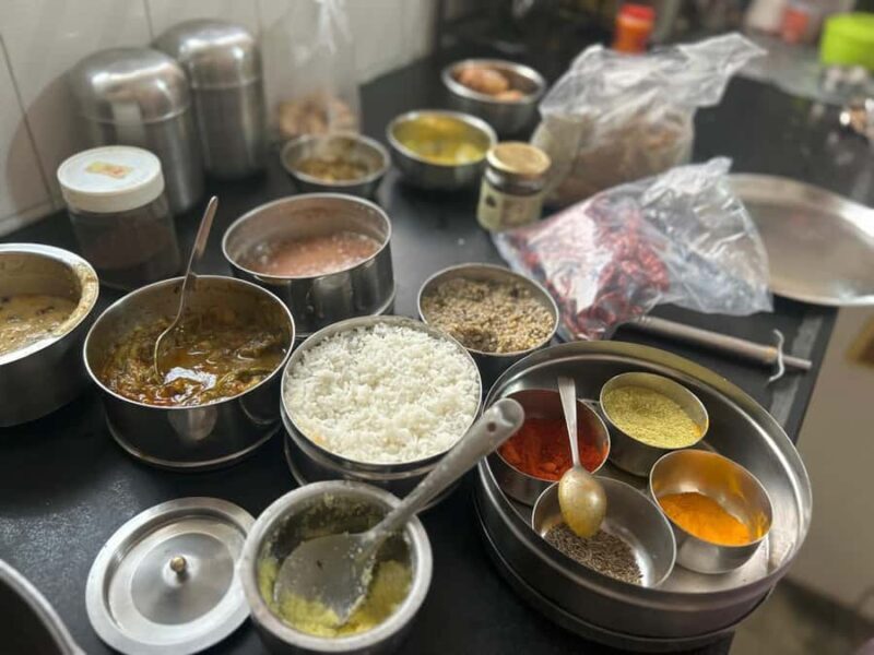 Jaipur: Rajasthani Food Cooking Experience with Local Family - Key Points