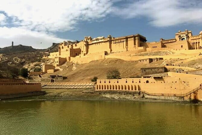 Jaipur Same Day Trip from Delhi by car with Tour Guide and Lunch - FAQ