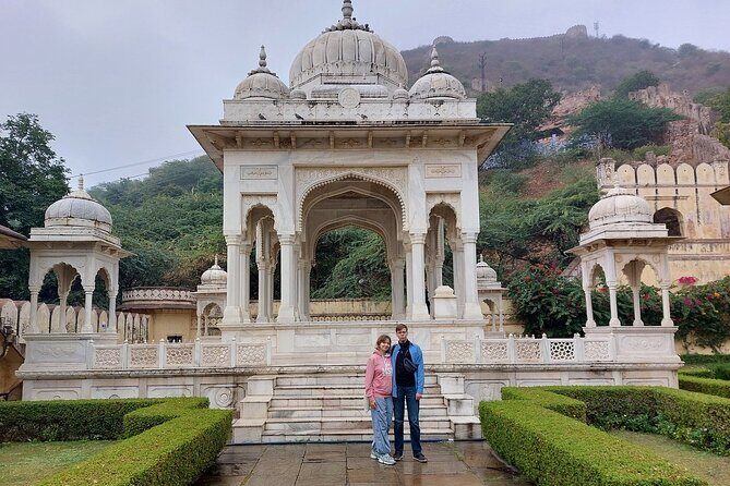 Jaipur Sunrise Experience with Flower Market Walk and City Tour - Royal Gaitor: Honoring Jaipur’s Rulers