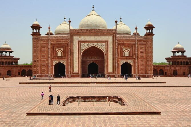 Jaipur to Agra Day Trip with Fatehpur Sikri and Abhaneri Stops - Fatehpur Sikri: Mughal Architecture Perfected